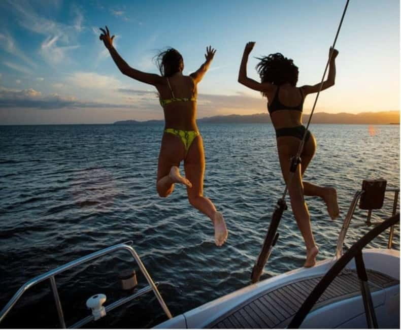 Sunset Aperitif on a Boat  Castro - Who Should Consider This Tour?