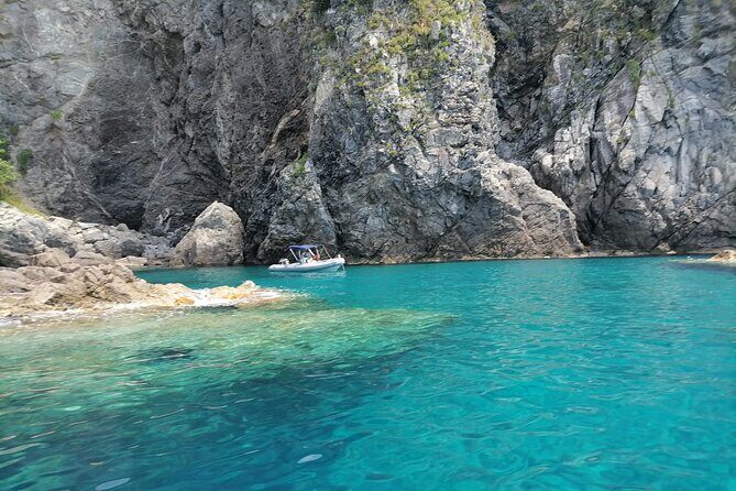 Sunset aperitif on a boat in Scilla - Authentic and Eco-Friendly Experience