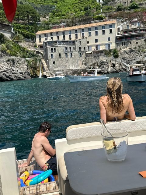 Sunset Boat Tour Amalfi Coast small group with Aperitif - FAQs