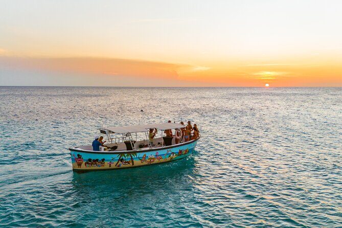 Sunset Boat Trip in the Spanish water and coastline of Curacao - Key Points