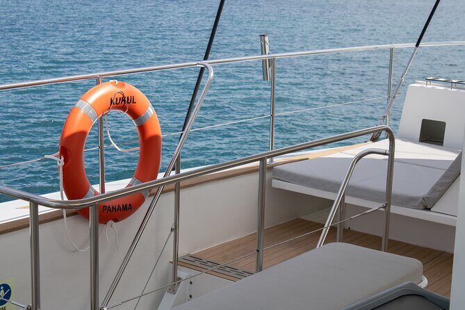 Sunset Cancun Mayëy : Premium Catamaran Dinner with Outdoor Bar - An In-Depth Look at the Experience