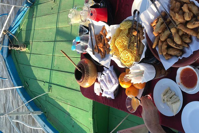 Sunset Cocktails On Boat - Why Consider This Sunset Cruise?