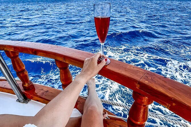 Sunset Cruise in Rhodes with unlimited drinks & snacks - Who Will Love This Experience?