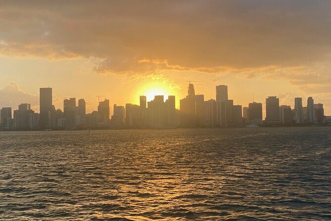 Sunset Cruise of Biscayne Bay Millionaire Homes & Cash Bar - FAQ