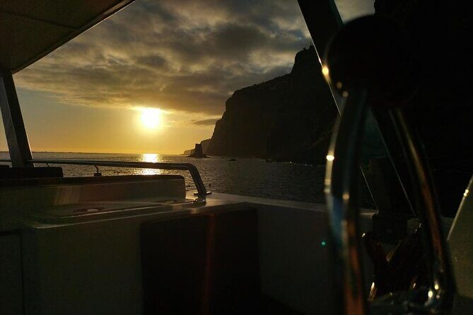 Sunset Cruise with Dinner on Board - An In-Depth Look at the Experience