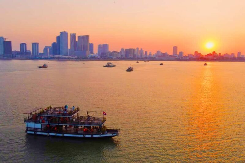 Sunset cruise with unlimited beer, soft drinks & tour guide - An Authentic Way to See Phnom Penh from the Water