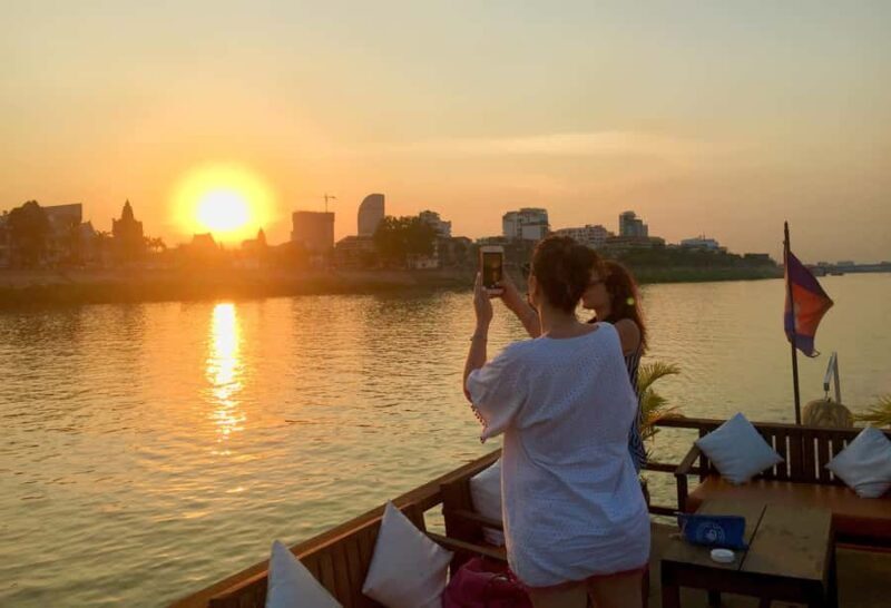 Sunset cruise with unlimited beer, soft drinks & tour guide - Practical Details and Tips