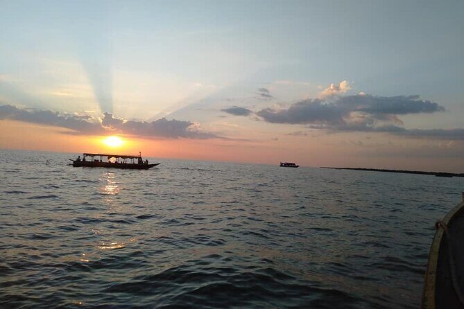 Sunset Dinner and drinks with a Floating Village cruise - Practical Tips for Travelers