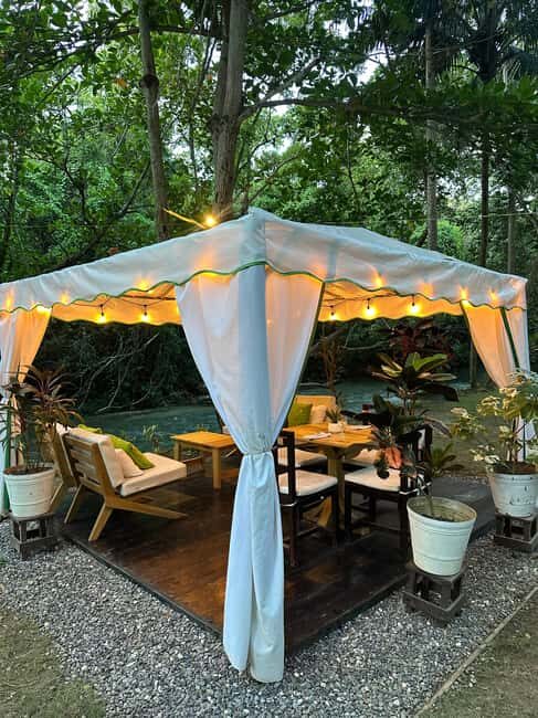 Sunset Dinner At Reggae Hill - Key Points