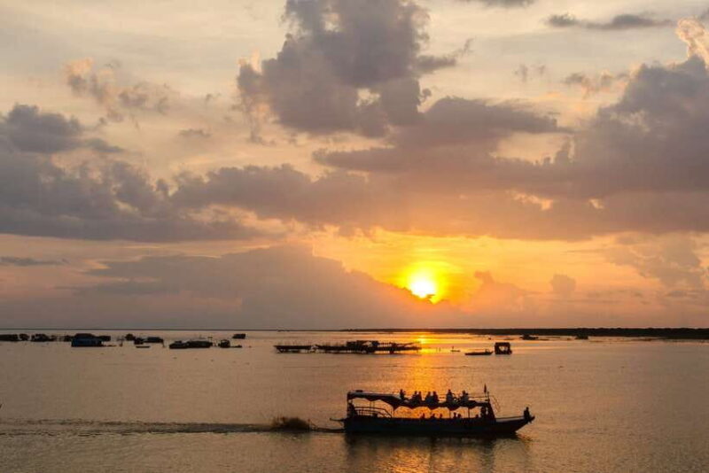 Sunset Dinner Tour: Tonle Sap Lake Floating Village - Who Should Consider This Tour?