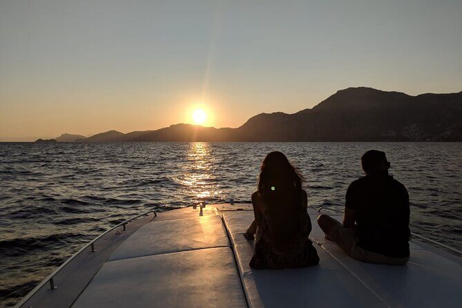 Sunset Group Boat Tour from Positano or Praiano - Navigating the Experience: What to Expect