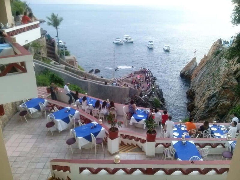 *Sunset High Diver Show 3Course Dinner 2 Drinks Diff Options - Who Is This Tour Best For?