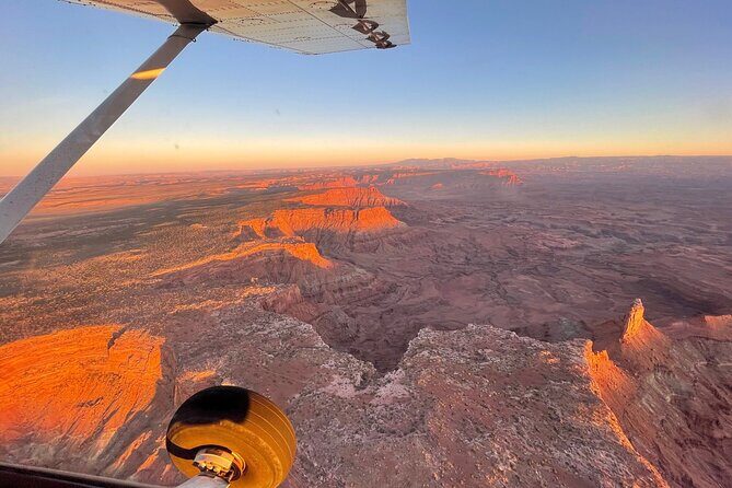 Sunset in Canyon Country Airplane Tour- 60 Min - An Engaging View of Moab’s Canyonlands from the Sky