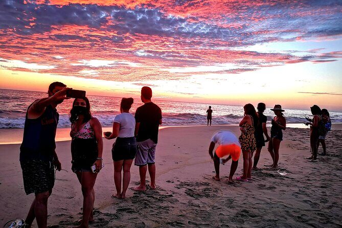 Sunset in the manialtepec lagoon with bioluminescence - FAQs