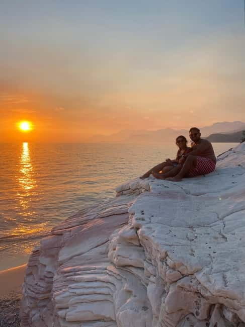 Sunset kayak/Sup tour - Lukova tiny caves and Secret beaches - FAQs
