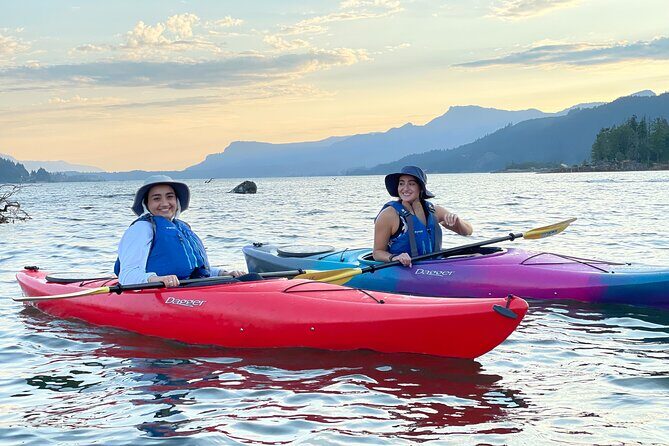 Sunset Kayaking in the Columbia River Gorge - Key Points