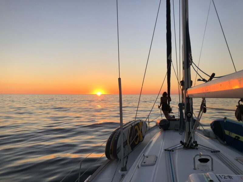 Sunset on a luxury sailing yacht - Lagos - Algarve - Who Should Consider This Experience?