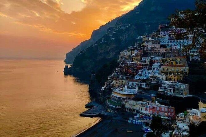 Sunset on the Amalfi Drive: out of crowding and no traffic - Key Points