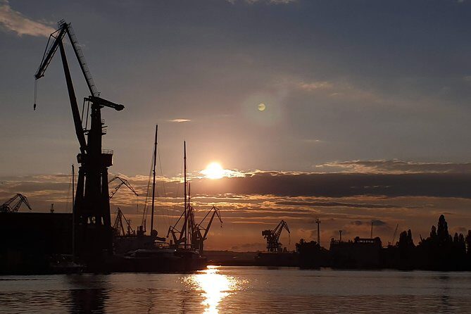 Sunset on the Shipyard and Old Town Evening Cruise - The Itinerary in Detail