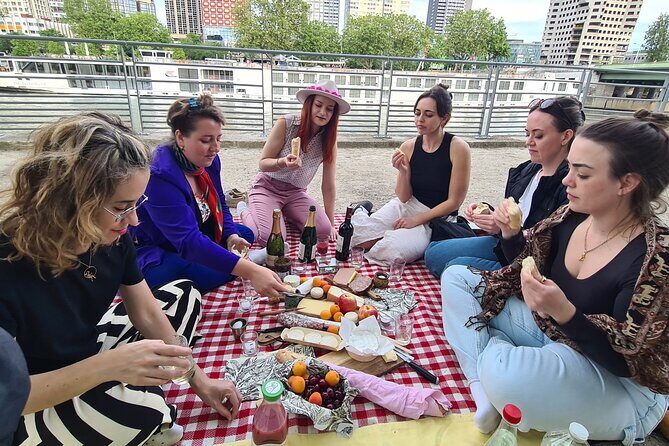 Sunset Picnic with View of Eiffel Tower and Live Music - Frequently Asked Questions