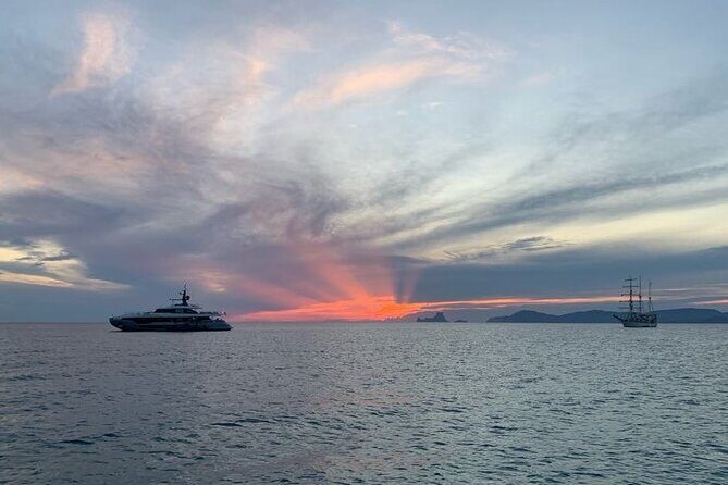 Sunset Private Sailboat Experience in Ibiza - An In-Depth Look at the Sunset Private Sailboat Experience in Ibiza