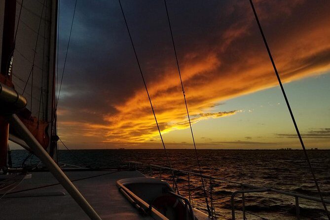 Sunset Sail in Miami: Complimentary Champagne Toast - Sunset Sail in Miami: Complimentary Champagne Toast — An Authentic Evening on the Water