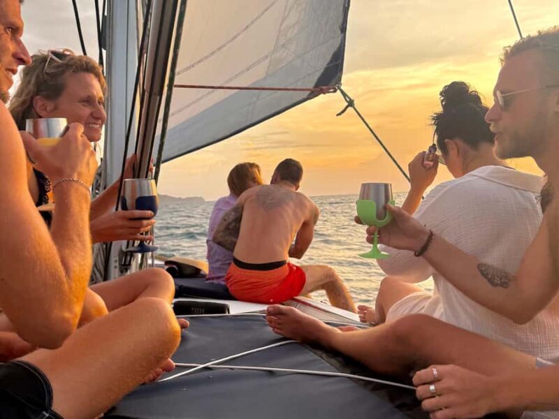 Sunset sailing in Santa Marta - A Detailed Look at Santa Marta’s Sunset Sailing Adventure