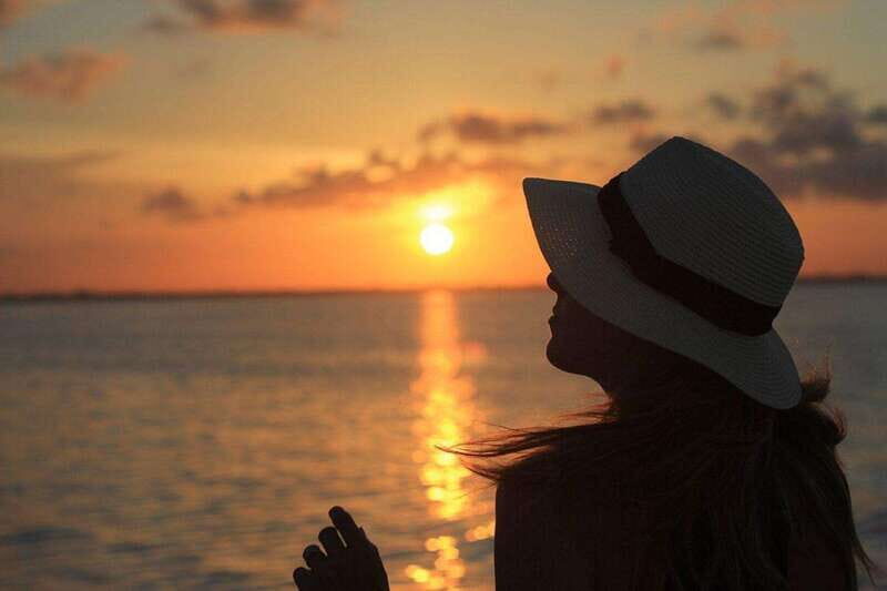 Sunset Sailing to Isla Mujeres with Cancún Transfer - Starting Point and Transportation
