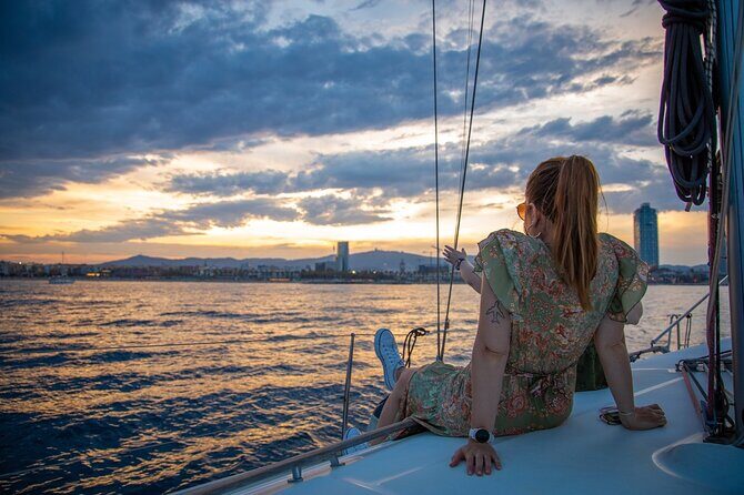 Sunset Sailing Tour in Barcelona - The Value of Drinks, Snacks, and Scenic Views