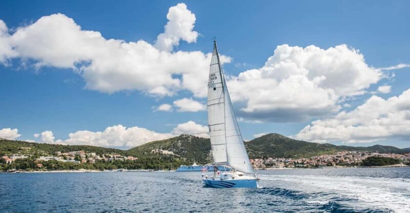 Sunset Sailing Tour on the Pakleni islands - Key Points