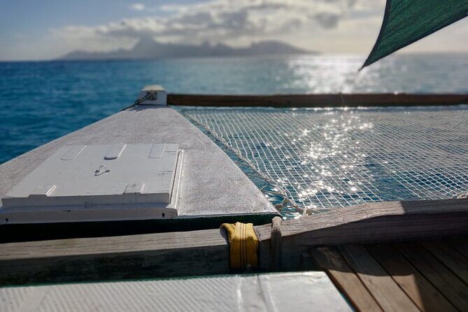 Sunset sailing trip on the Lagoon of Tahiti - A Gentle and Authentic Sunset in Tahiti’s Lagoon