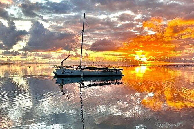 Sunset tour on a unique polynesian sailing outrigger - A Unique Polynesian Sunset Experience in Moorea