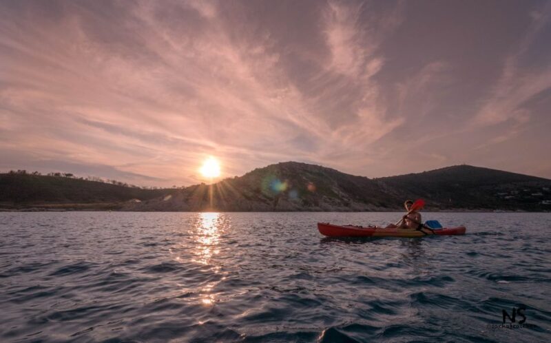 Sunset trip kayak tour in the gulf of Saint-Tropez - The Value of the Experience