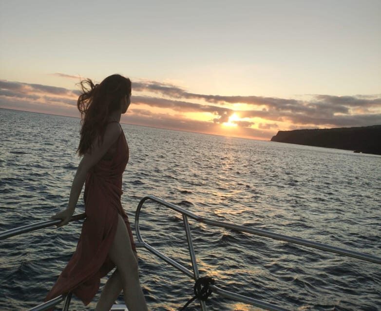 Sunset yacht tour with food and wine tasting. - Final Thoughts: Is This Tour for You?