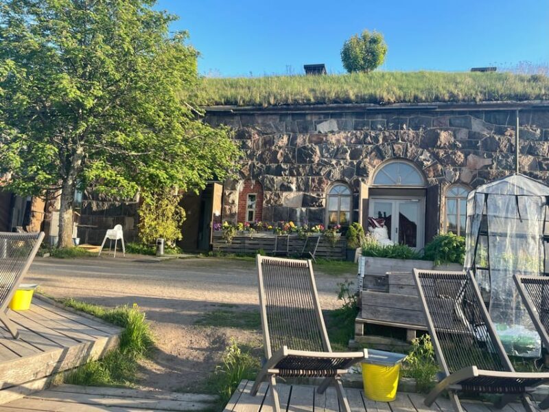 Suomenlinna tour in French with Doro - The Sum Up