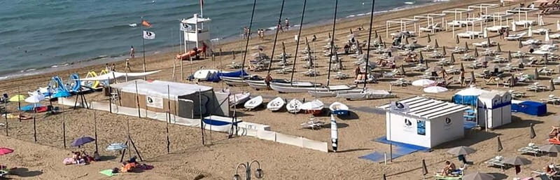 SUP lesson of approximately 1 hour at the Jesolo beach. - Key Points