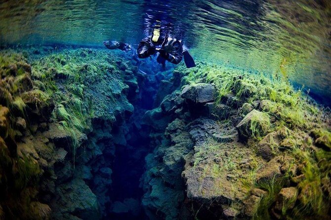 SuperSaver: Small Group Golden Circle Tour + Silfra Snorkeling - An In-Depth Look at the Tour Experience