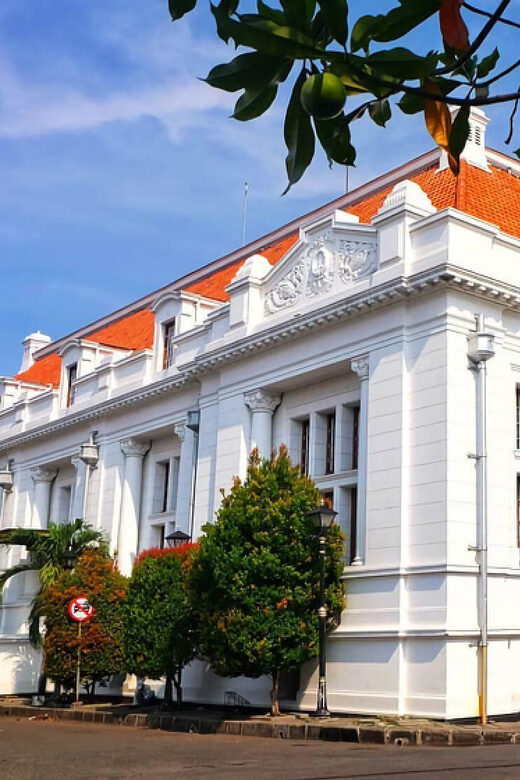 SURABAYA CITY: EXCURSIONS WITH PRIVATE CAR DRIVER HIRE - The Sum Up