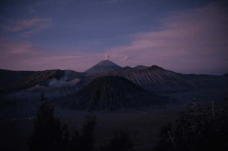 Surabaya/Malang : Mount Bromo and Tumpaksewu Waterfall Tour - Relaxing and Reflecting