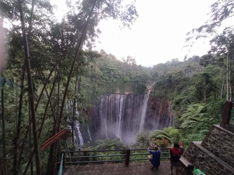 Surabaya or Malang: Tumpak Sewu Waterfall Share Guided Tour - A Complete Look at the Tour Experience