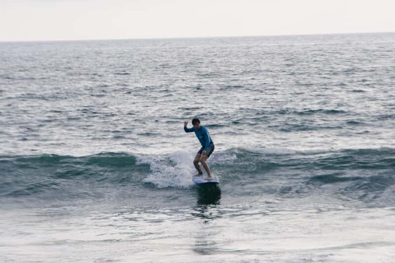 Surf lesson in Batu Bolong Canggu with certified instructor - Key Points