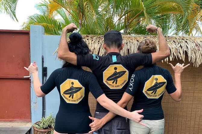 Surf lessons 1h30 (4-6 people) Kokoplaj Surf camp Guadeloupe school - Who Should Consider This Experience?