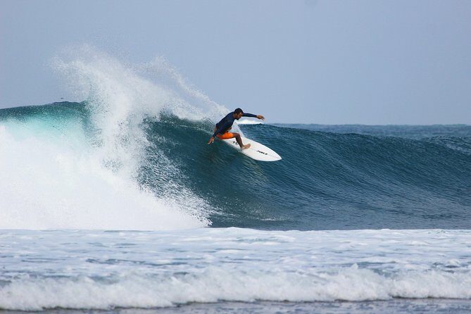 Surf lessons beginners in the Basque Country - Discovering the Basics of Surfing in Biarritz: A Practical Review