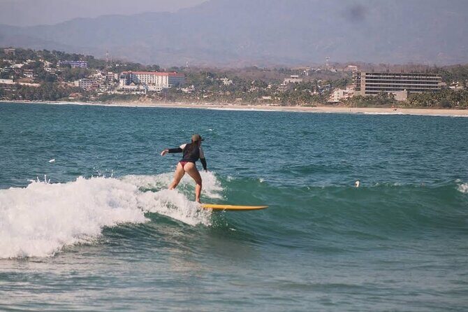 Surf lessons in Puerto Escondido - What to Expect During Your Surf Lesson