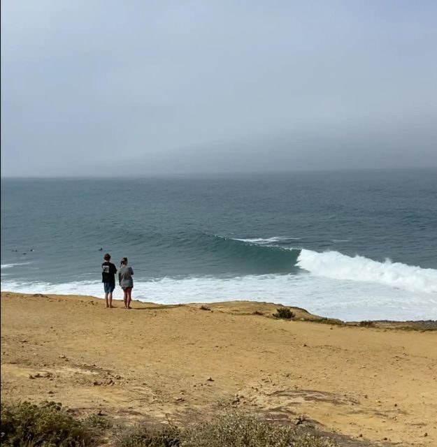 Surf the World Surf Reserve of Ericeira with a new friend - Transport and Group Size