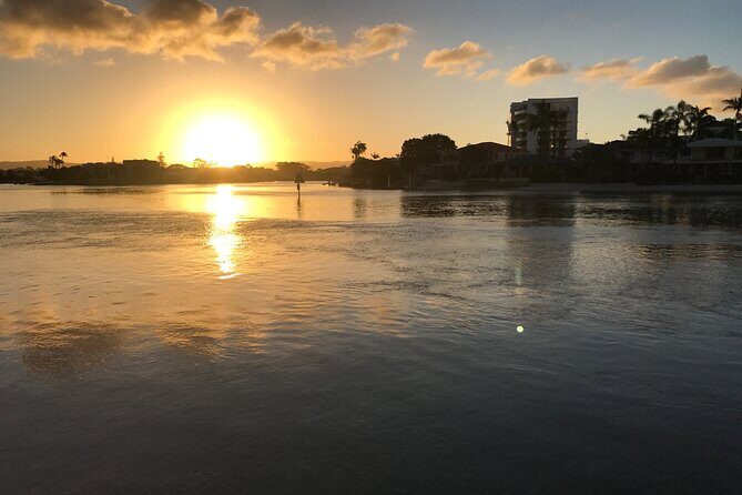 Surfers Paradise Sightseeing City Lights Cruise - Who Should Consider This Tour?