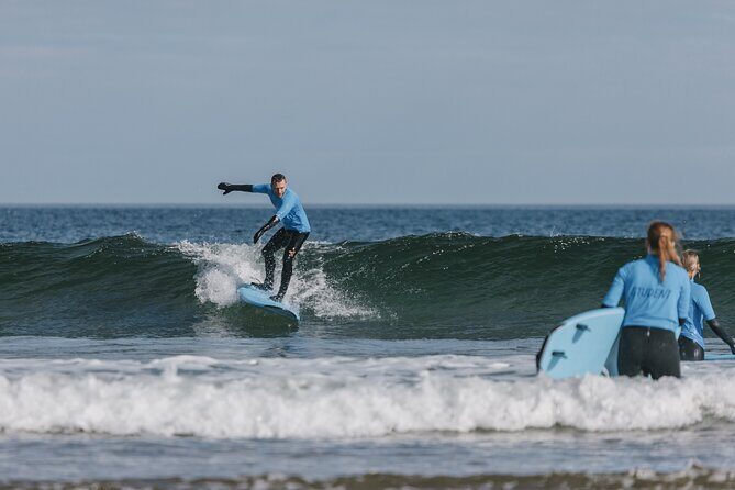 Surfing Class in Cullen Bay - An Introduction to the Experience