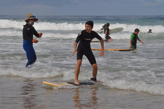 Surfing lessons - Introduction: What Makes This Surfing Lesson a Worthwhile Experience?
