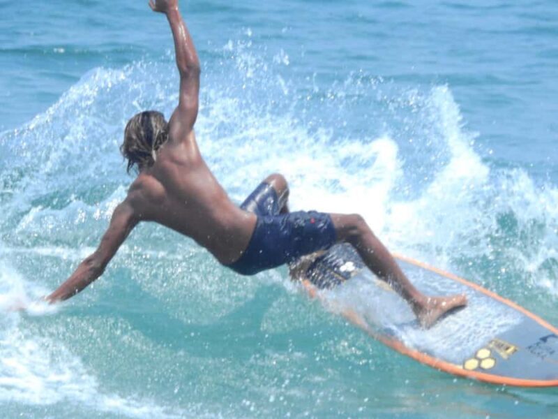 surfing lessons with kuwen - Key Points