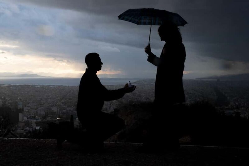 Surprise Proposal Photoshoot in Athens - Key Points